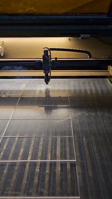 Лазерная резка оргстекла, качественные изделия из акрила и пластиков под заказ.