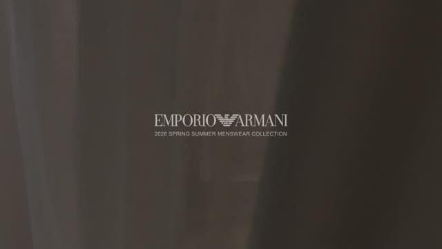 Показ мужской коллекции Emporio Armani весна-лето 2026