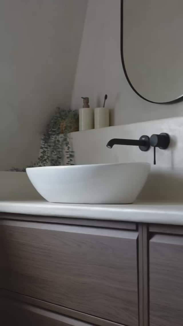 Вариант обустройства ванной комнаты. Современный интерьер