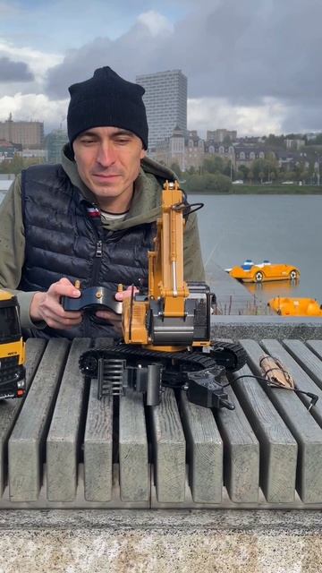 Радиоуправляемая спецтехника Экскаватор HUINA HN1535 и самосвал Hn1573