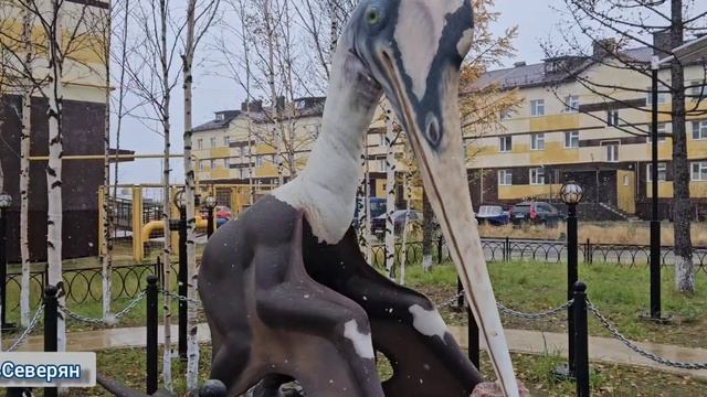 Сентябрь начало зимы. Реальная жизнь, ЖизньСеверян. сквер Орбита Ямало-Ненецкий АО Лабытнанги