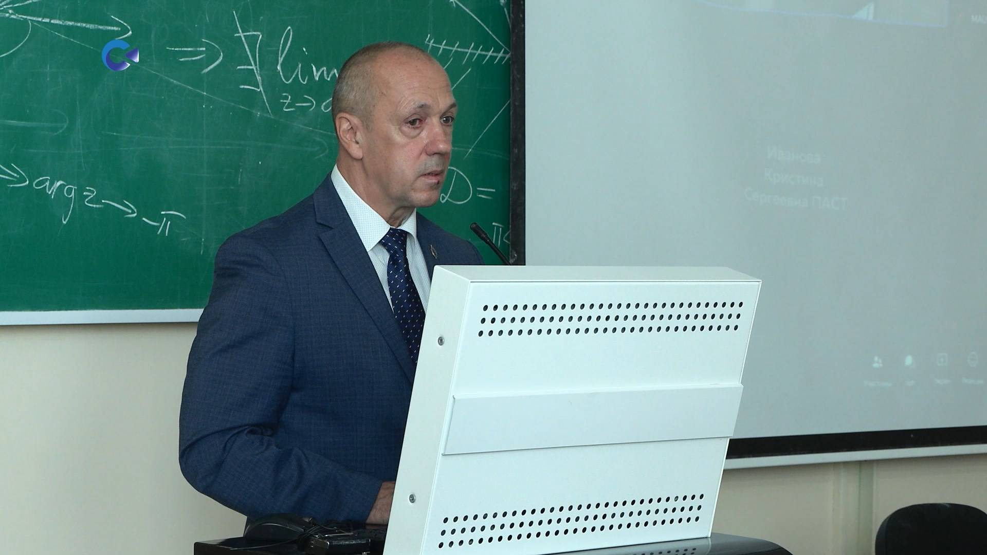 Студенты ПетрГУ встретились с участником спецоперации по освобождению заложников в школе Беслана