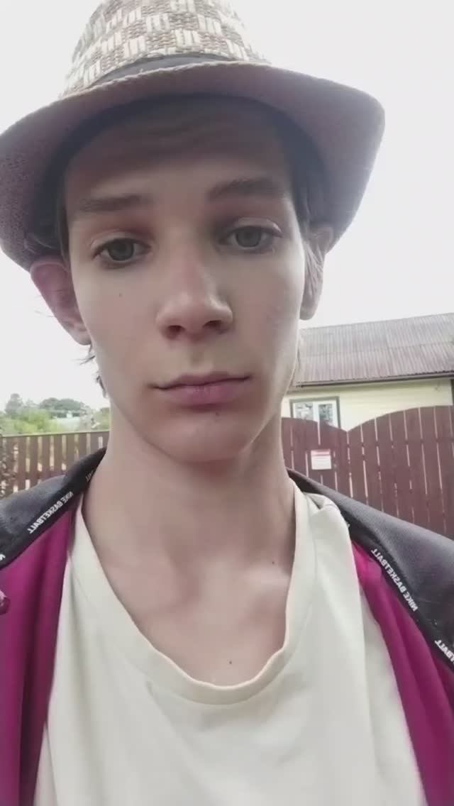 Хотел попросить яблок. . .