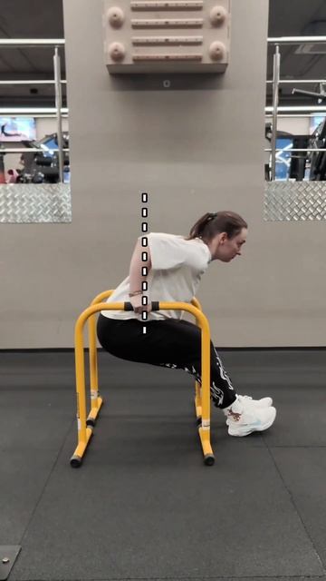 Как делать отжимания на брусьях для начинающих