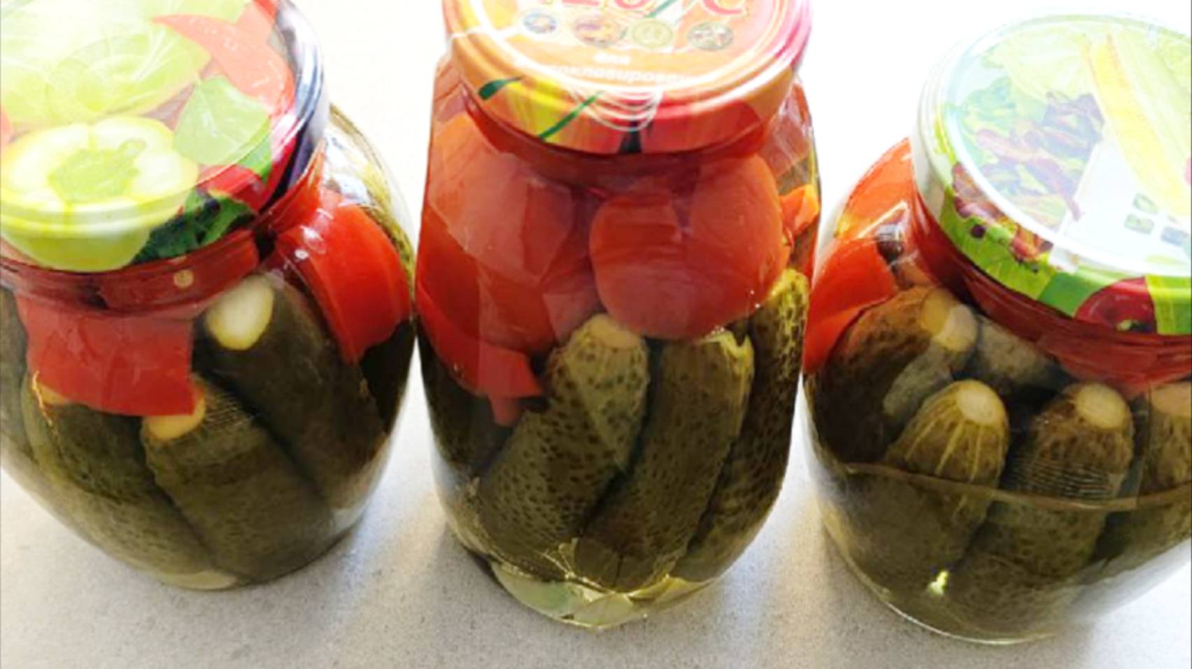 Ассорти из ОГУРЦОВ и ПОМИДОРОВ с БОЛГАРСКИМ ПЕРЦЕМ на зиму! Пошаговый рецепт!