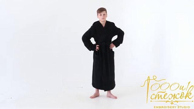 Подростковый махровый халат с капюшоном (Черный) - 1000 и 1 стежок