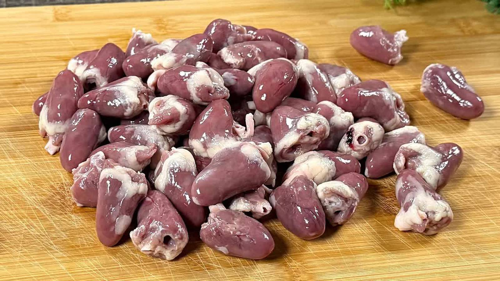 КУРИНЫЕ СЕРДЕЧКИ С ГРИБАМИ за 30 минут. Захочется приготовить еще не раз. гениально вкусно!