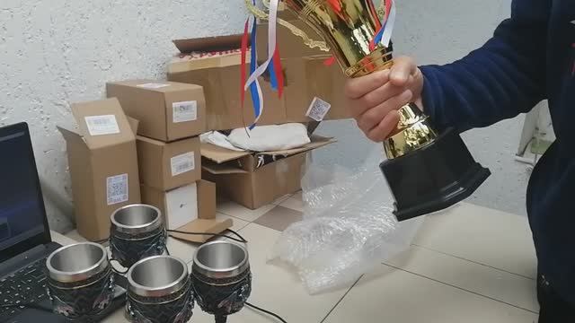 Обзор на наградные кубки для армлифтинга