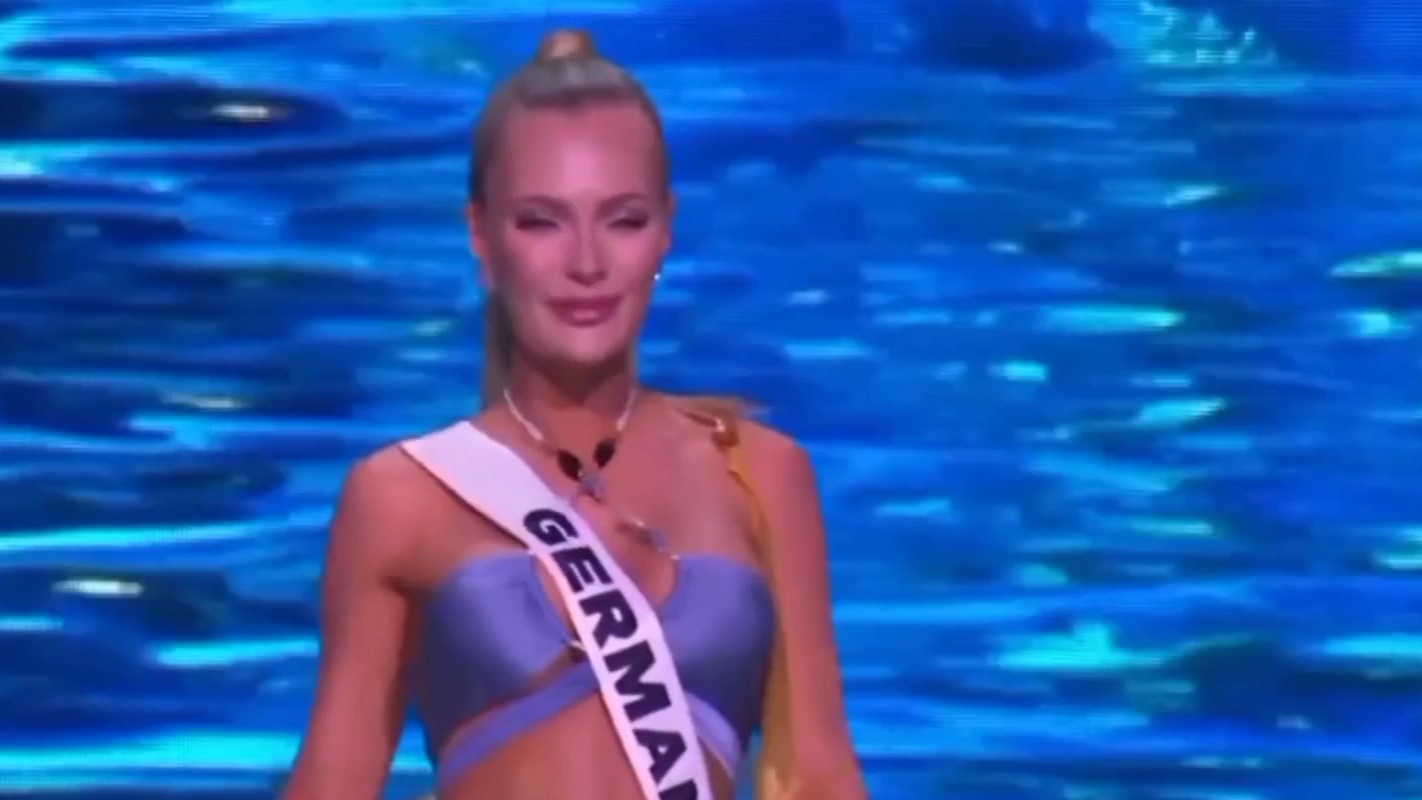 Германия Мисс Вселенная 2024 (73) Дефиле в купальнике Germany Miss Universe 2024 (73) Swimsuit