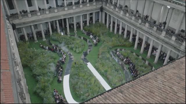 Показ коллекции Boss весна-лето 2025