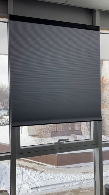 Автоматическая штора-гофре на окне