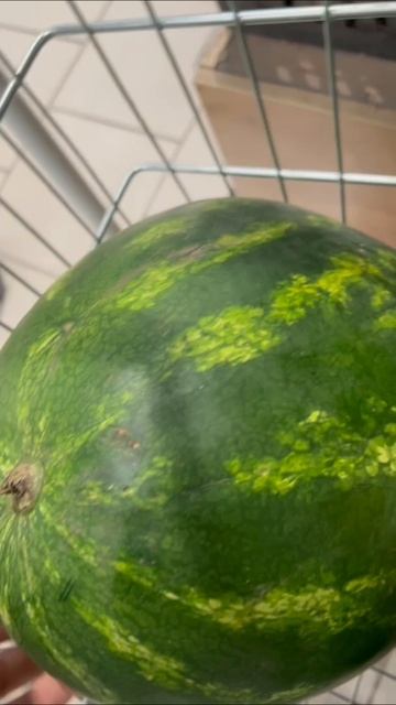 Как выбрать сладкий и спелый арбуз.