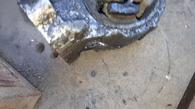 Ока, всему виной подвес двигателя.