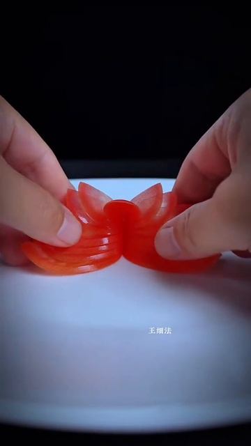 Карвинг. Огурец, помидор, пекинская капуста, морковь.