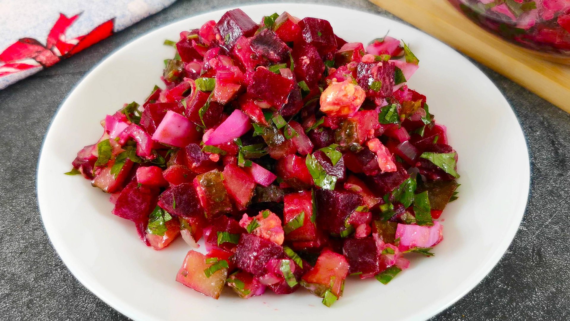 Витаминный салат из свеклы за 5 минут. Бюджетный рецепт