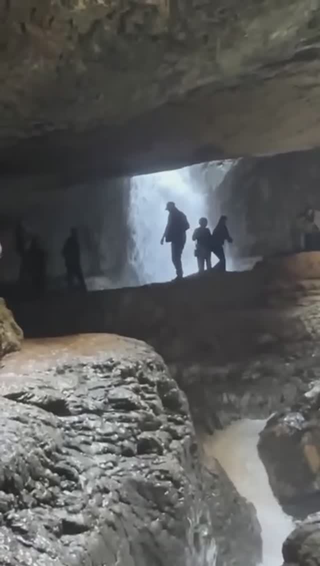 Салтинский подземный водопад