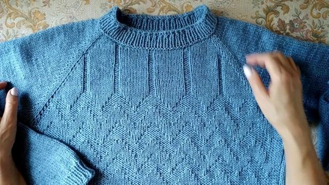 Джемпер спицами для мальчика//реглан сверху//обзор работы.
