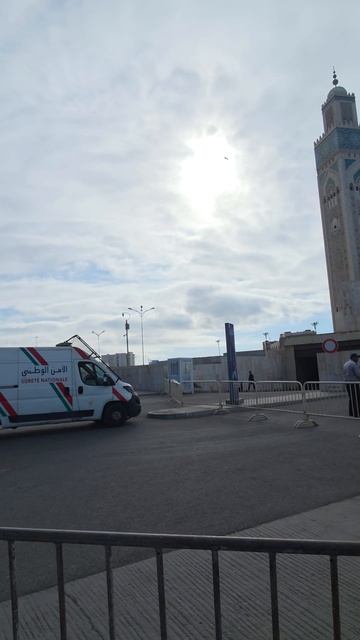 Дегустируем марокканский тажин и отправляемся на променад по Атлантическому океану в Касабланке