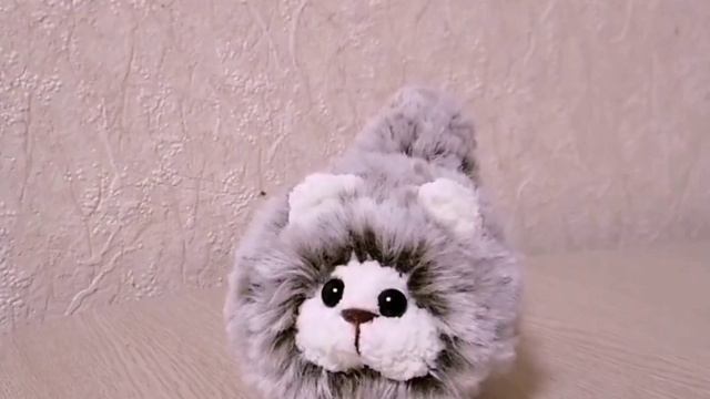 Кот Пухлик 😸 Знакомство с меховой пряжей 🙈
