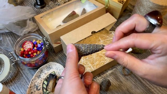 Набор свечей для Гармонии в Доме со скруткой из полыни Таврической.