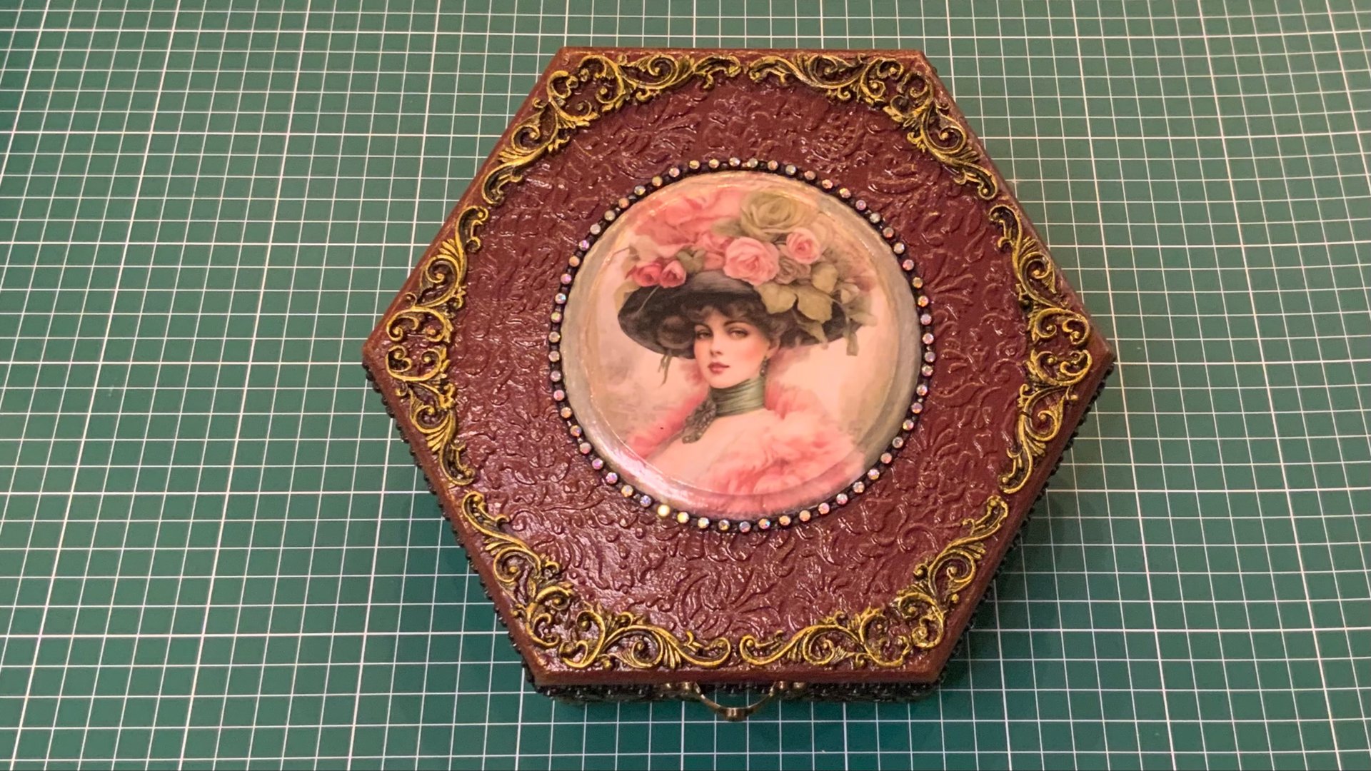 Шкатулка для украшений своими руками.