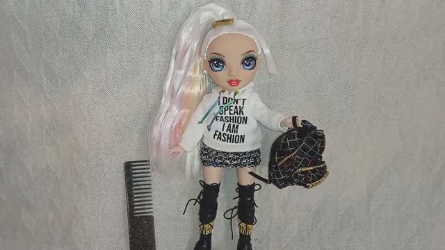 Обзор на куклу Рейнбоу Джуниор Хай Амайя Рейн с Rainbow Junior High Amaya Raine