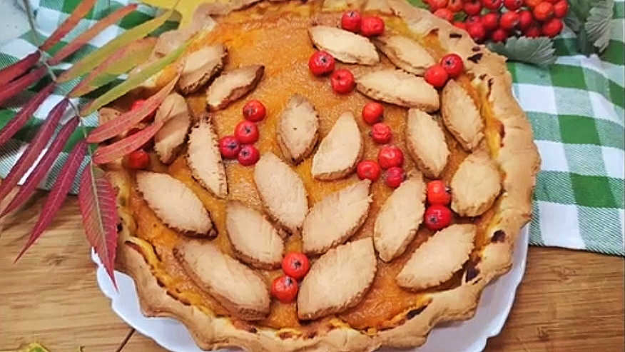 Божественно вкусный Тарт с тыквой и яблоками.