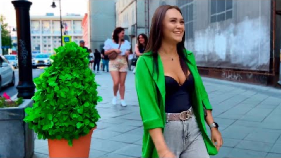 Bushman Prank! Try not to laugh while watching!