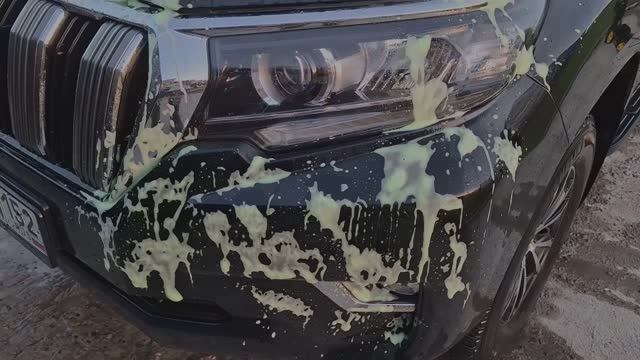 Средство против мошек на автомобиле. Смываем мойкой и шампунем HUTER.