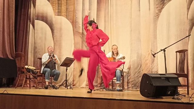 Фламенко, танцует Марина Коробко