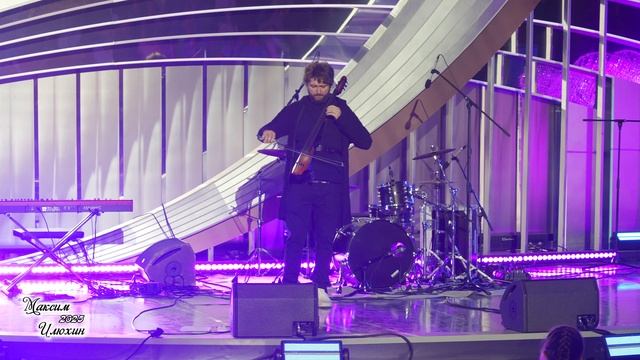 Виолончелист Chellochoice на финальном концерте «Уличный артист в парках» (2025-09-06)