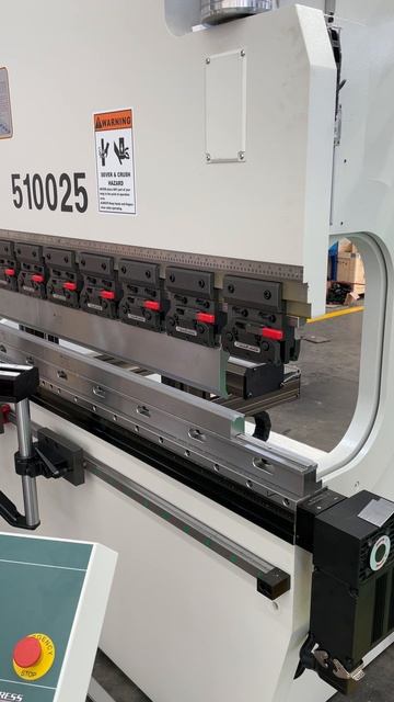 Тестирование пресса 24 часа перед отгрузкой с завода