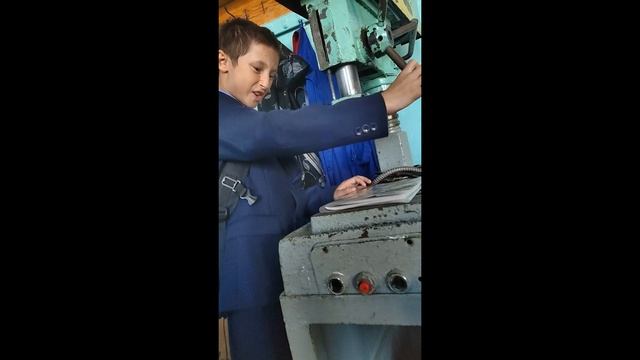 Один день из моей школы... (урок технологии)