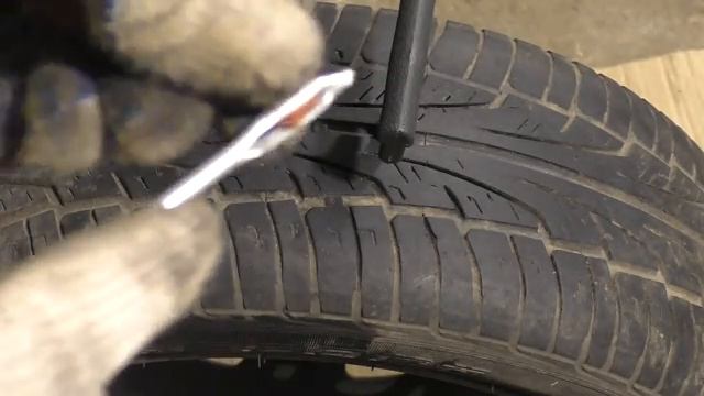 Ремонт бескамерной шины за 5 минут своими руками.