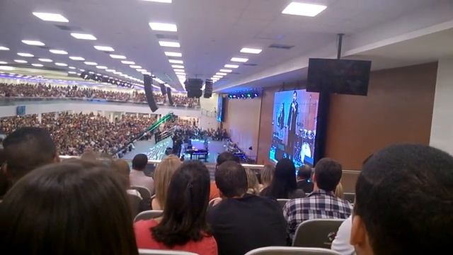 pastor mike murdock. Igreja vitoria em cristo 15_05_2014