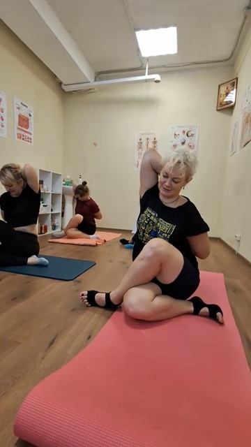 В Студии-ЭТАЛОН ЙОГА