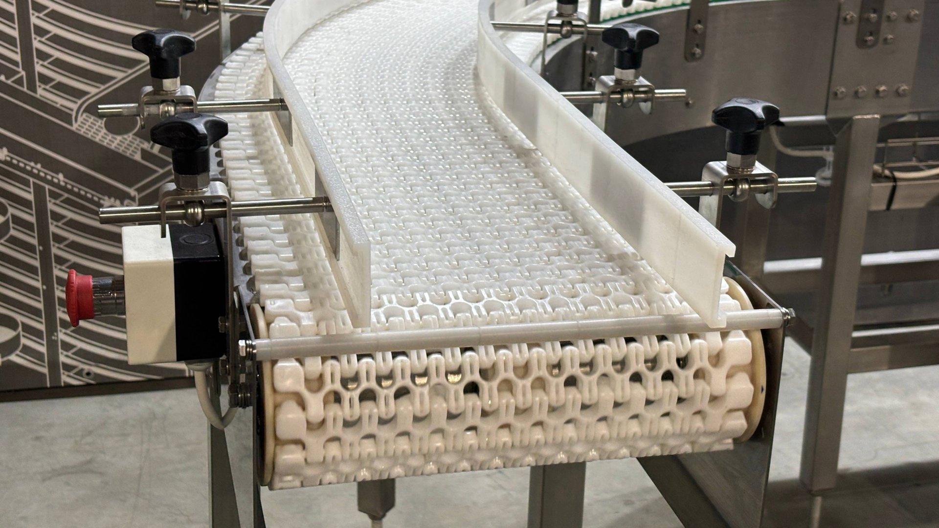 ⚙️ Поворотный конвейер для линии упаковки