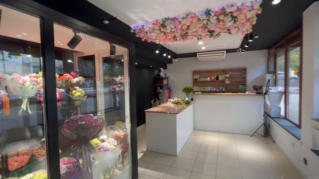 ОТКРЫЛАСЬ студия цветов , Новороссийск, Центр ,  Советов 42 . Рекомендую !