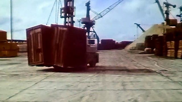 1987 год. Тобольск. Речпорт. Отгрузка овощей на север