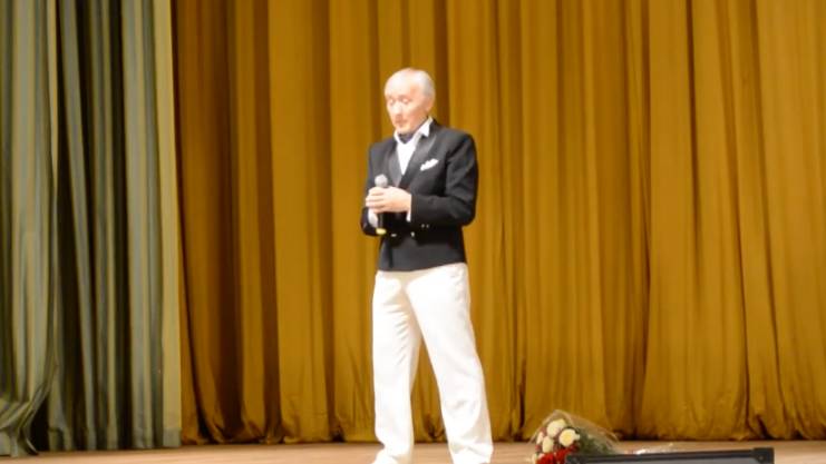 Заур Тутов - Первое апреля