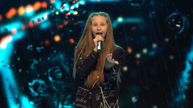 ЛИПЧЕНКО ПОЛИНА - А ОН МЕНЯ ЦЕЛУЕТ