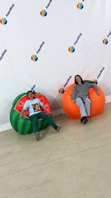 Сидеть на фруктах? Да легко! И даже если это арбуз #shorts