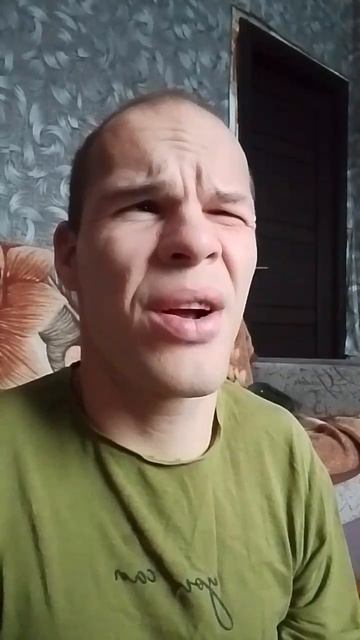 Утром проснулся снег сейчас смотрю сериал лихие 2 сезон а ещё я успел вчера посмотреть хоккей