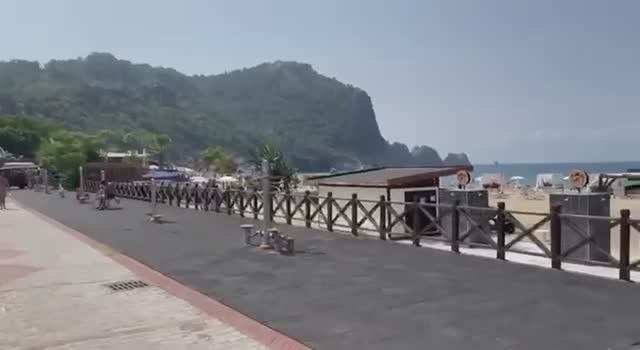 Пляж Клеопатра в Алании (Турция 2025) Место, до которого еще надо добраться