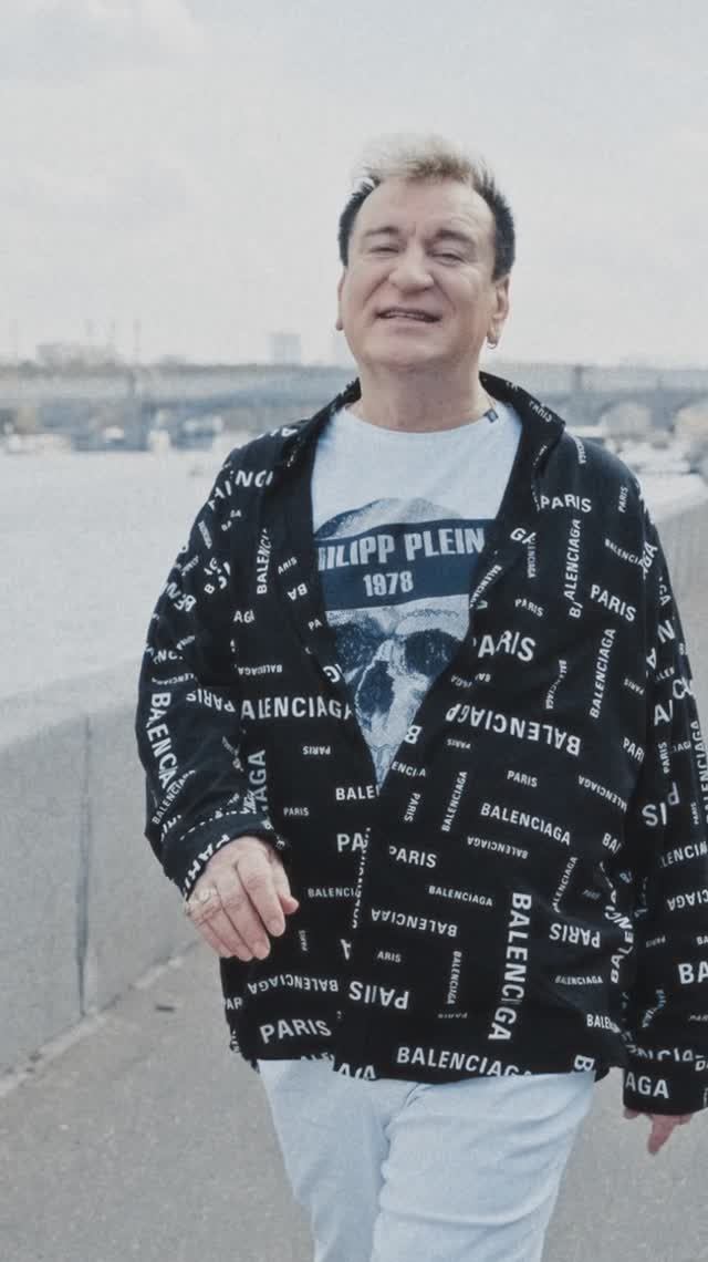 Прошлый год запомнился RMX версиями. А начиналось всё с клипа «Дождь Осенний»