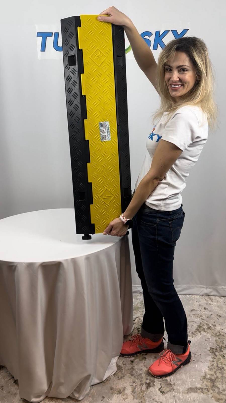 Кабель-канал уличный с крышкой TURBOSKY КК-3P