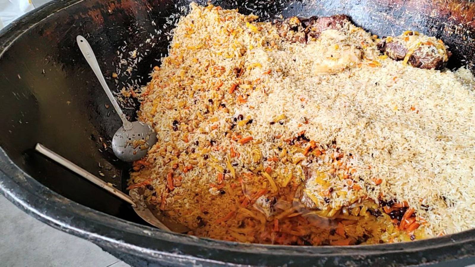 Свадебный плов #плов  #Ош #узбекскаякухня #вкусно #шашлык #мастава #путешествия  #Узбекистан