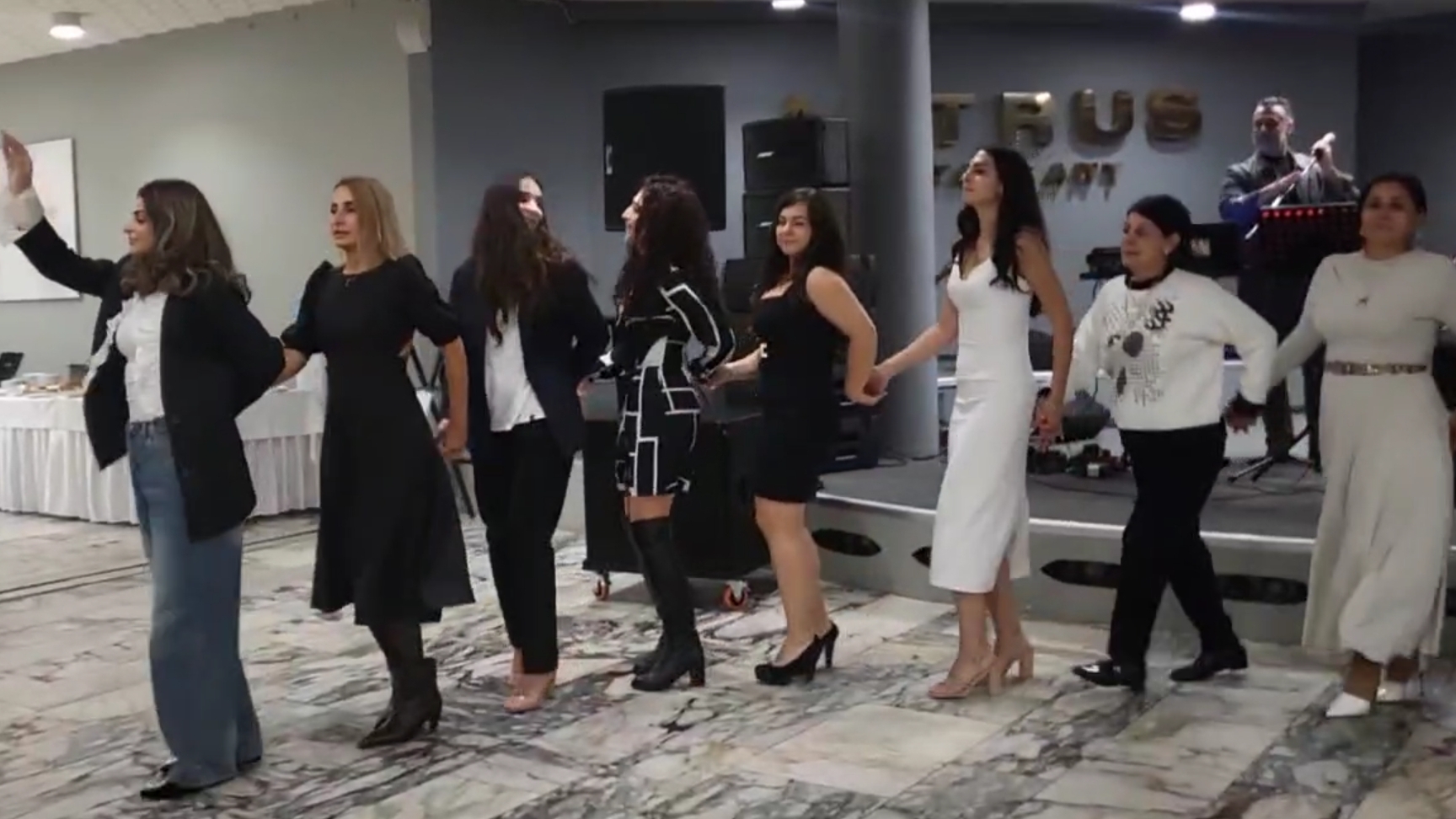 Ассирийцы 🔵⚪🔴 Духрана д Мар Шалыта в Москве.🎊🙌🙏❤ 01.10.2025