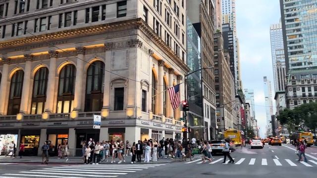 Нью-Йорк, летняя прогулка по Манхэттену, 42-я улица