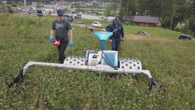 Косилка для склонов Brielmaier на пульте дистанционного управления